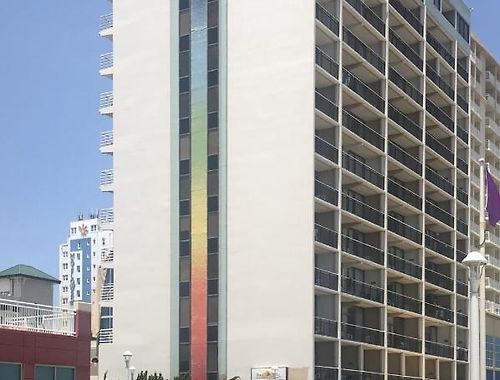 Four Sails Resort Virginia Beach with Best View in Virginia Beach ...